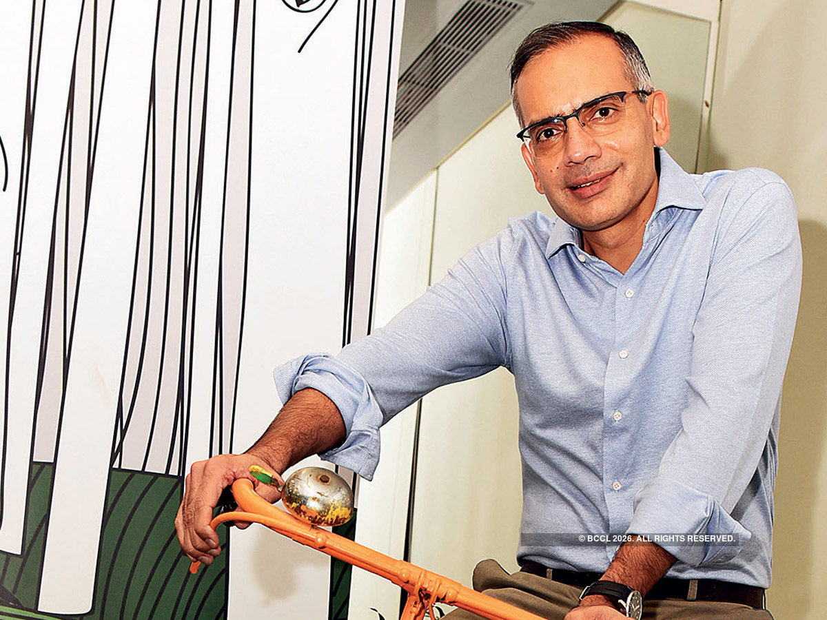 makemytrip: MakeMyTrip founder Deep Kalra steps down as group CEO ...