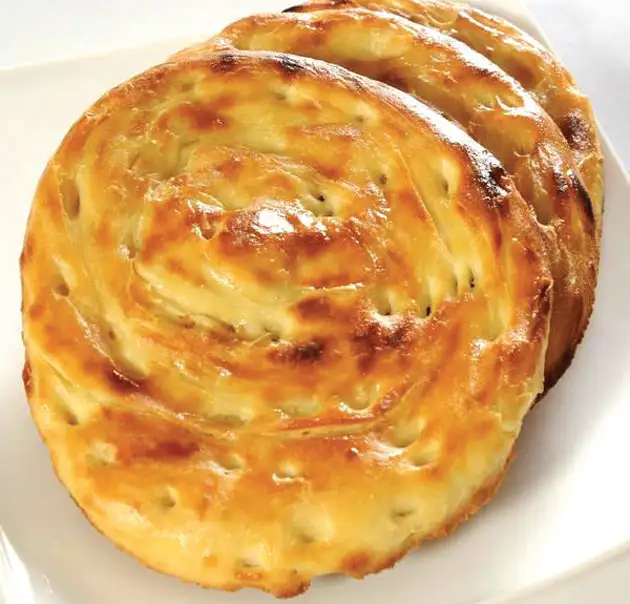 The art of making roti: Indian bread has many forms - Baqarkhani, baati ...