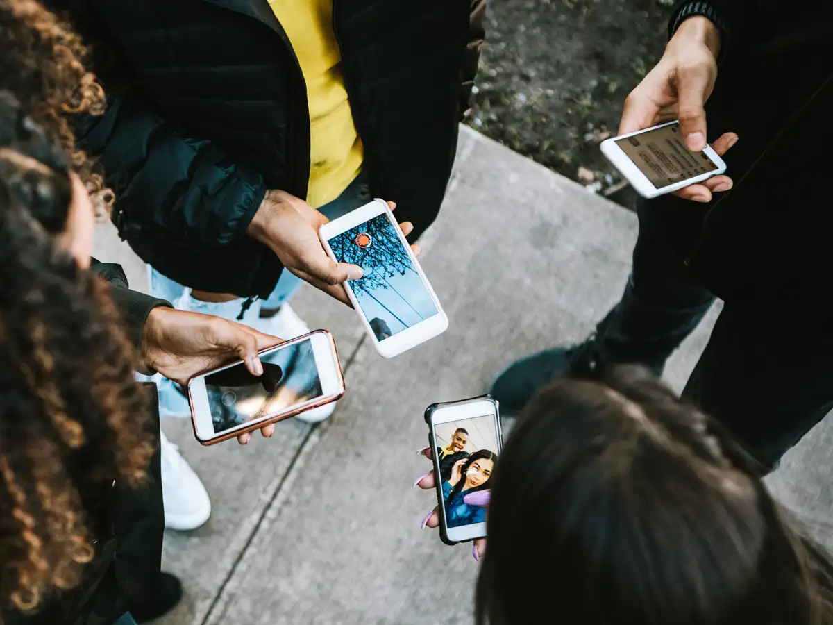 Generation Z: Creative and committed, Gen-Z use their networking skills ...