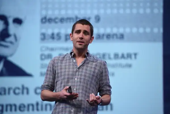 Chris Cox: Zuckerberg's former aide Chris Cox returns to Facebook as ...