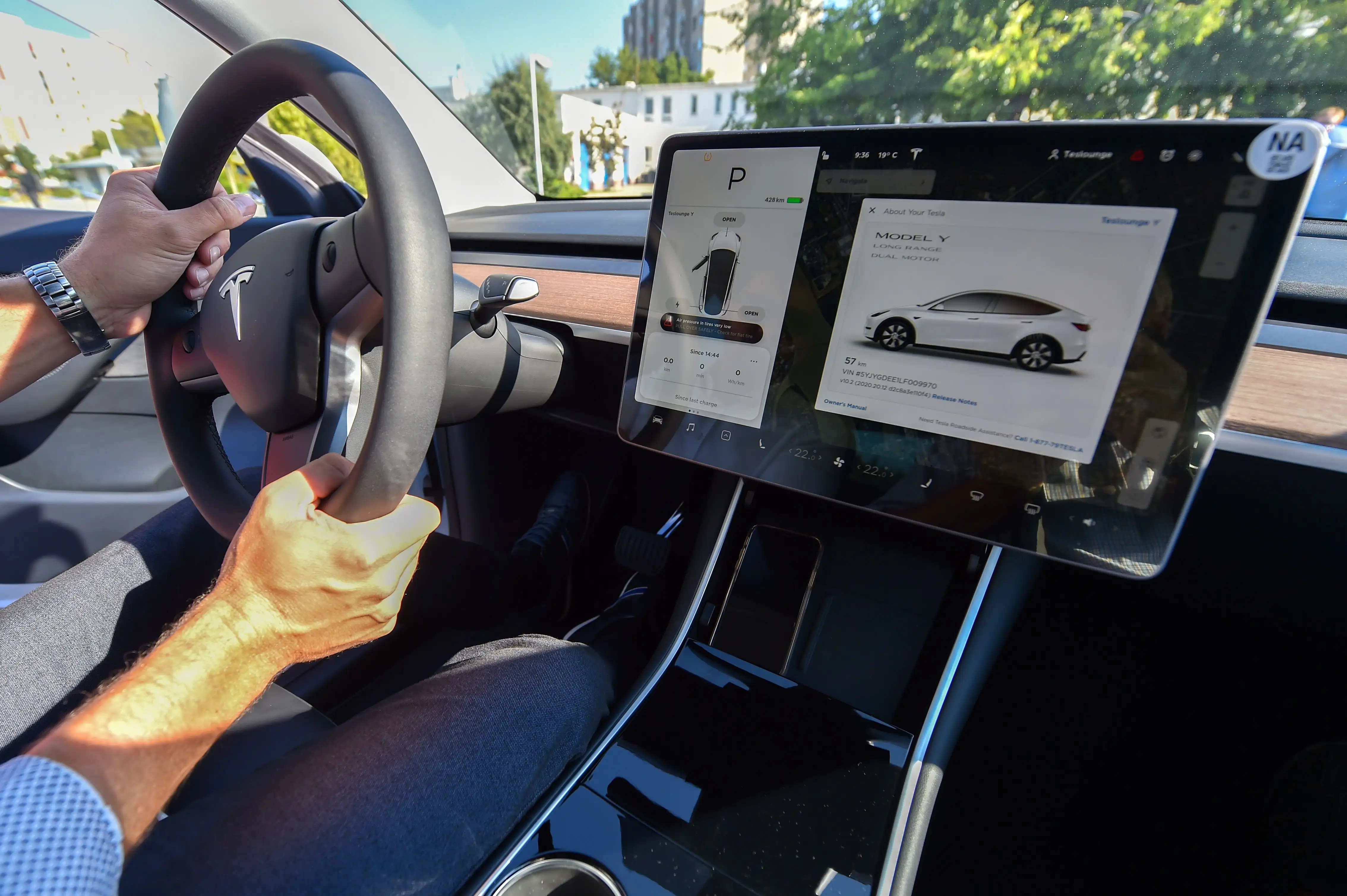 Tesla | Elon Musk: Tesla to update Model Y with new battery design ...