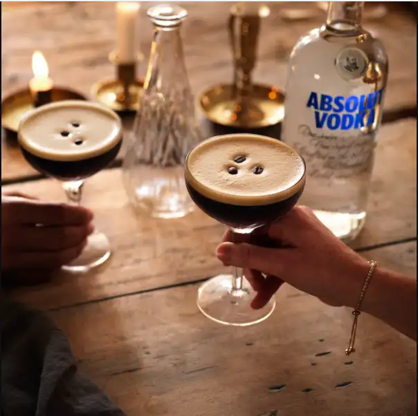Add the New Year spirit to 2021 with Espresso Martini, Mistletoe ...