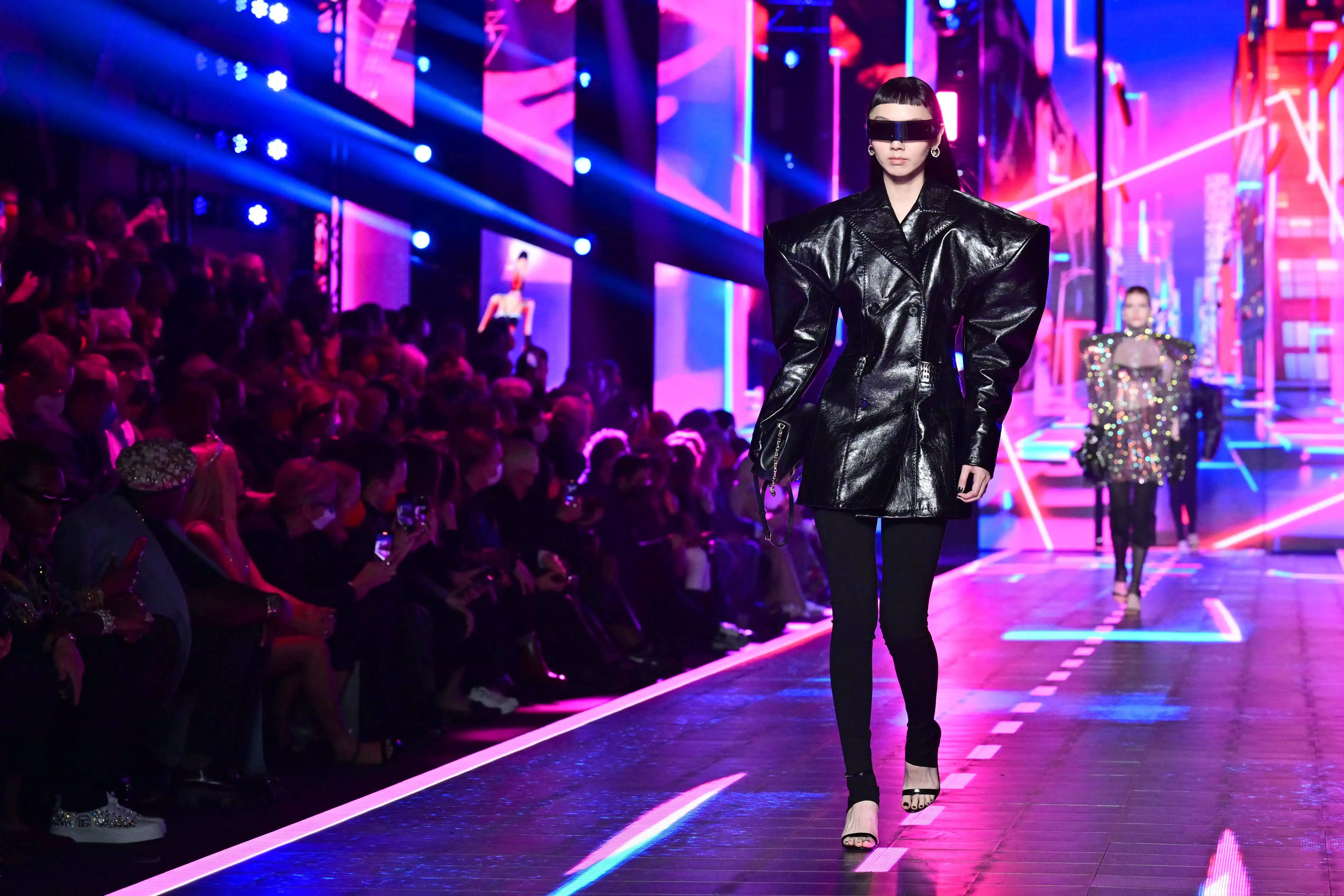 'Gilt without Guilt': Surreal and inventive Milan Fashion Week wraps up ...