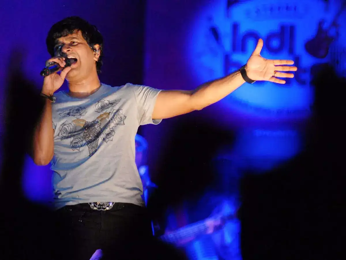 raju srivastava: Siddhanth Surryavanshi, Raju Srivastava, Puneeth Rajkumar: Celebrities who ...