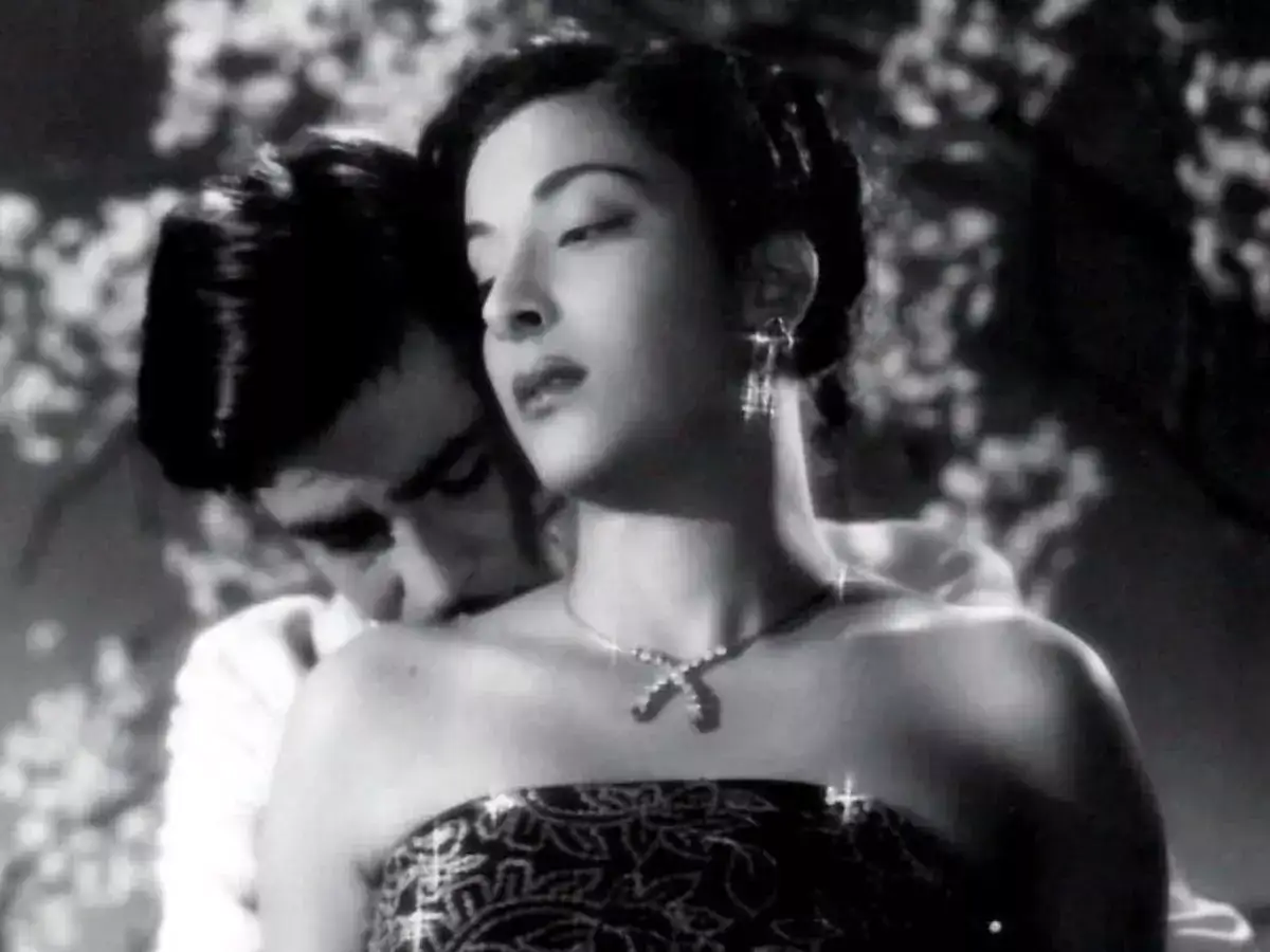 Raj Kapoor Movies: From ‘Shree 420’ to ‘Awaara’, 5 of Raj Kapoor’s most enduring classics - The ...