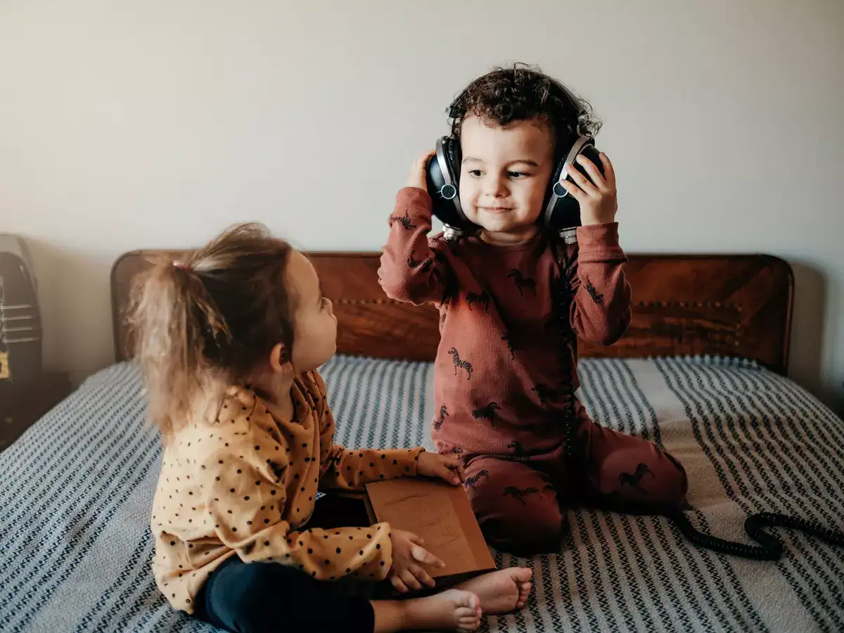 music: Paint me happy! Pleasant music soothes newborns, reveals new ...