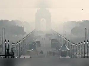 Minimum temperature in Delhi settles below normal - The Economic Times