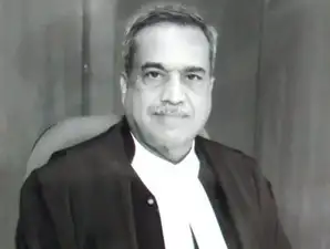 Justice MR Shah quotes from Raj Kapoor's 'Mera Naam Joker' as he bids ...