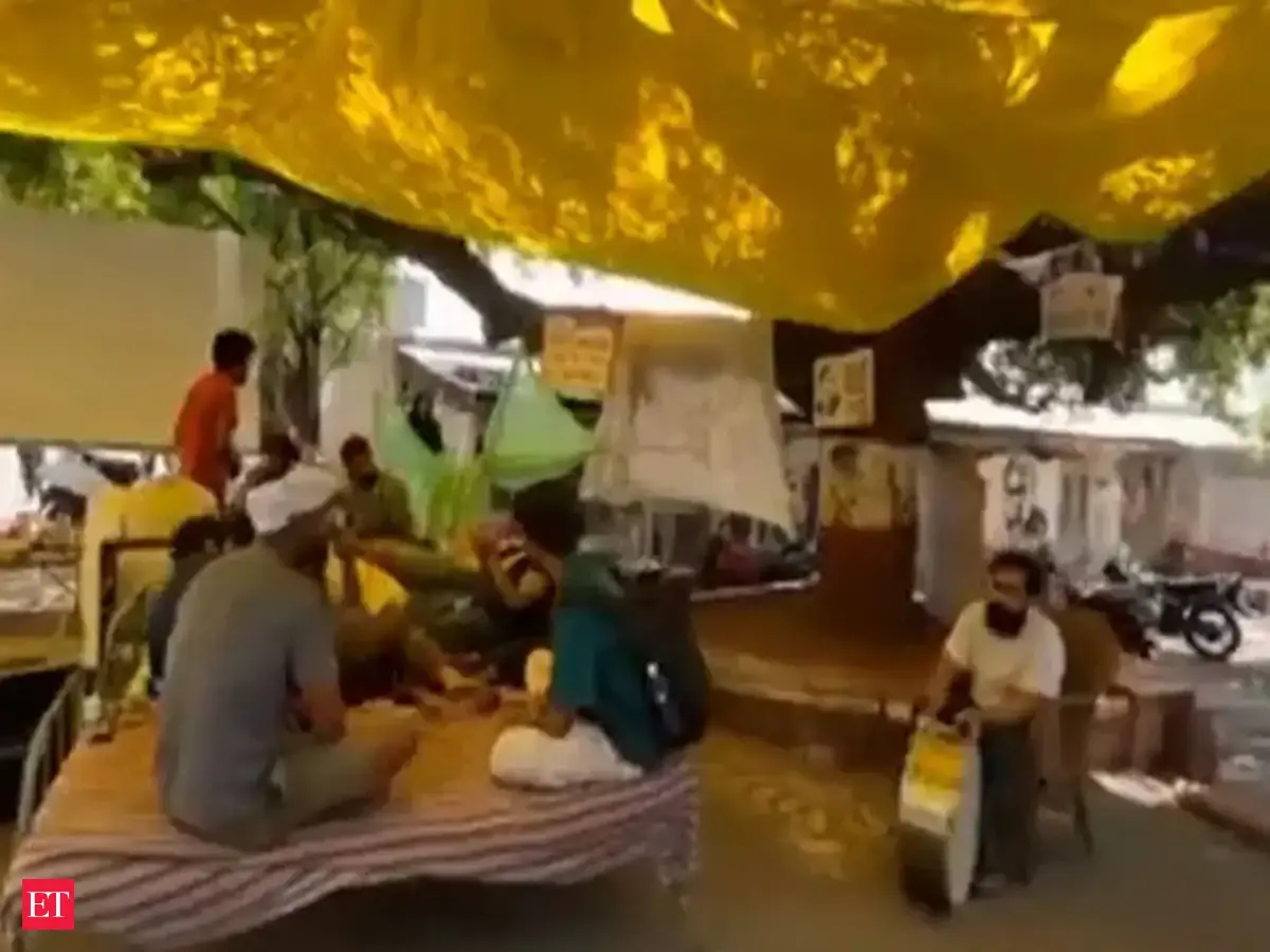 FTII: Pune: FTII students go on indefinite hunger strike over expelled ...