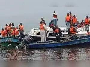 Nigeria Boat Capsizes: Nigeria boat accident: About 100 killed after vessel capsizes, say police ...