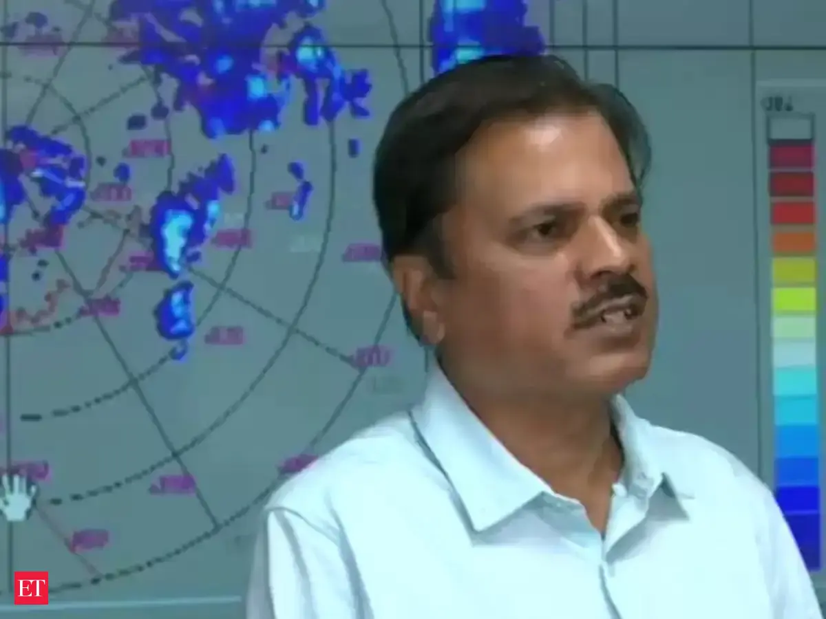landfall: Cyclone Biparjoy: Landfall process has commenced, and will ...