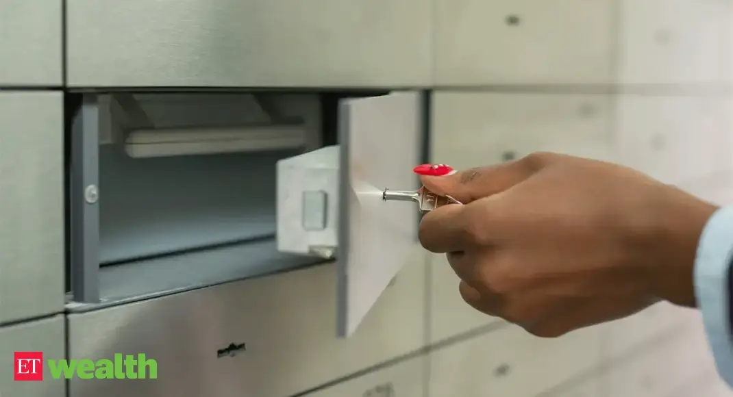 Latest Bank Locker Charges Of HDFC Bank ICICI Bank SBI Yes Bank