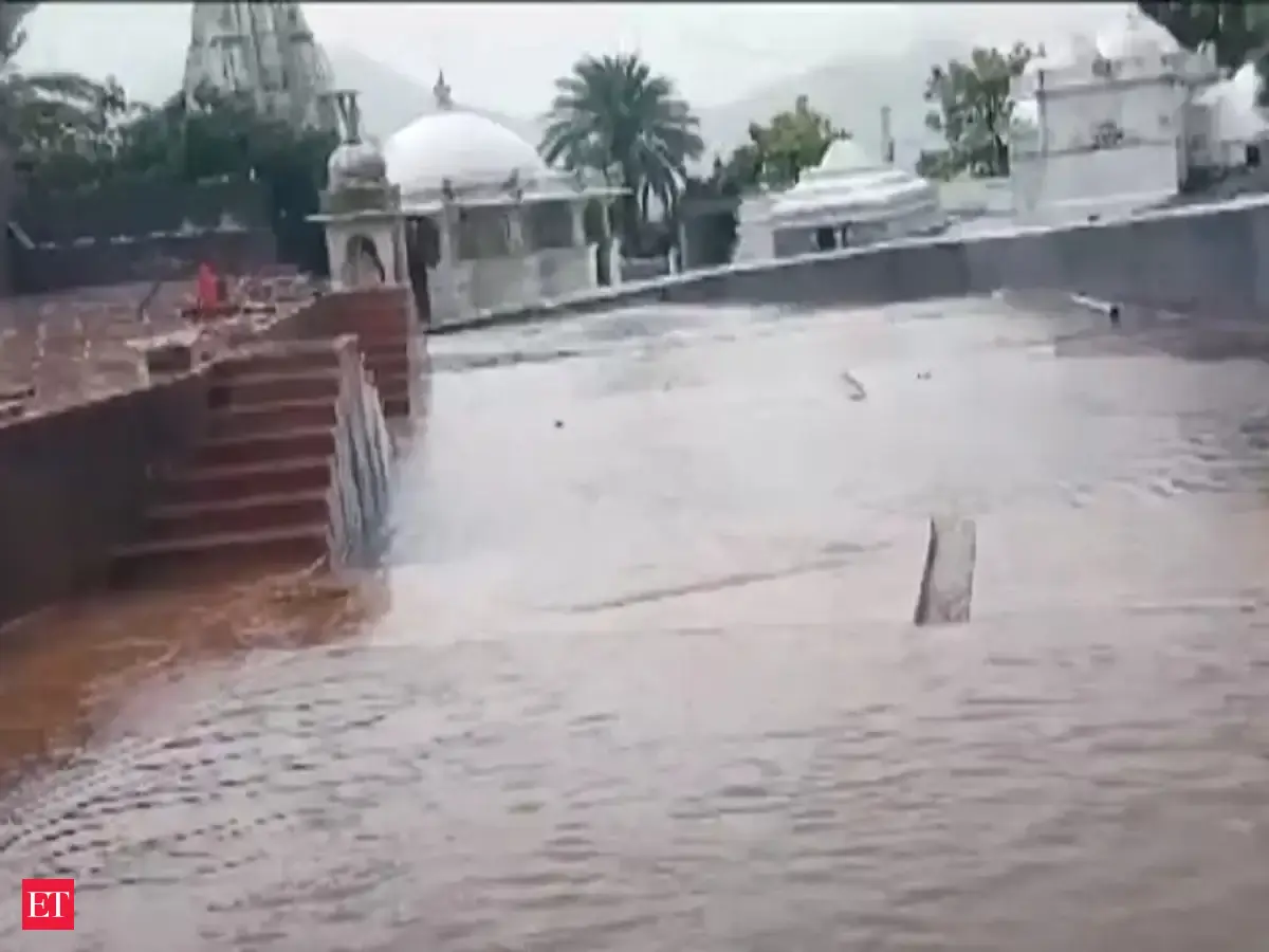cyclone biparjoy: Cyclone Biparjoy impact: Saraswati River overflows ...