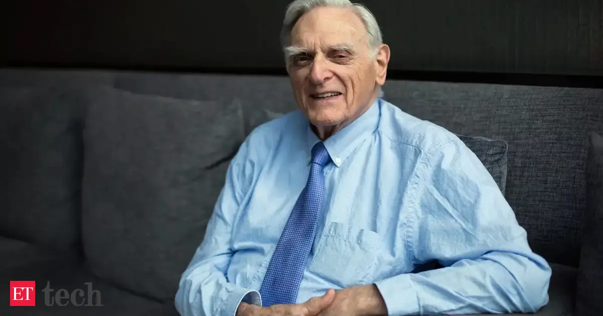 John Goodenough: Nobel-winning lithium battery inventor John Goodenough ...