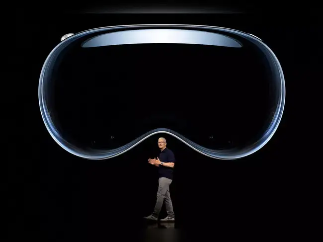apple vision pro headset: Apple to make cuts to Vision Pro headset ...