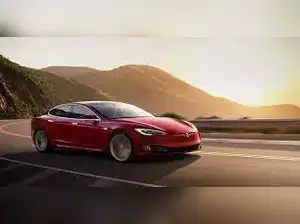 Tesla Autopilot: Tesla Autopilot: What is it and how does it work? Here ...