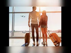 easyJet flight: Plane 'too heavy'. Can 20 passengers get off, asks ...