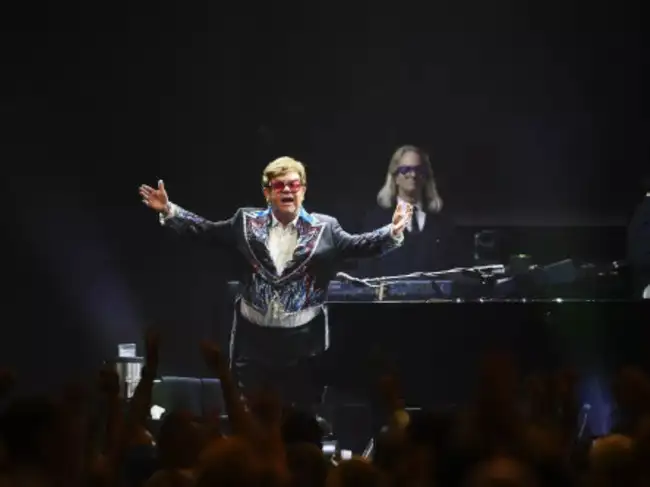 tour elton john 2023: The legend signs off! Elton John's farewell tour ...