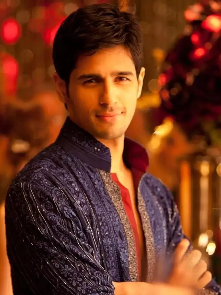 9 Bollywood Actors Born In Delhi Mirchiplus