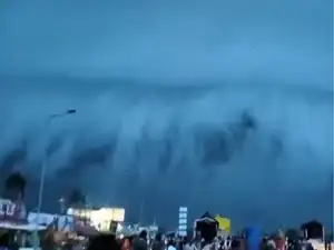 Haridwar Weather: Massive shelf cloud formation captivates Haridwar ...