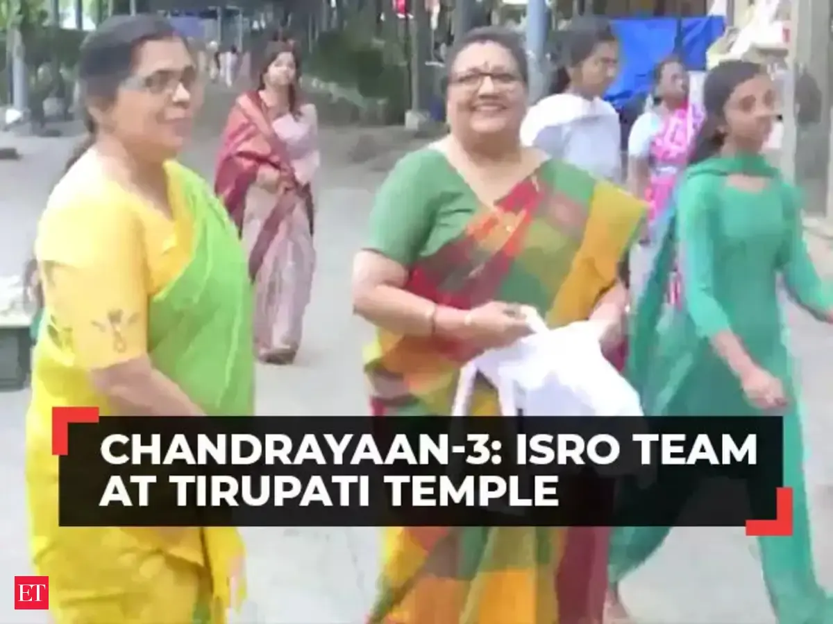 Chandrayaan-3: ISRO team at Tirupati Temple with miniature model of ...