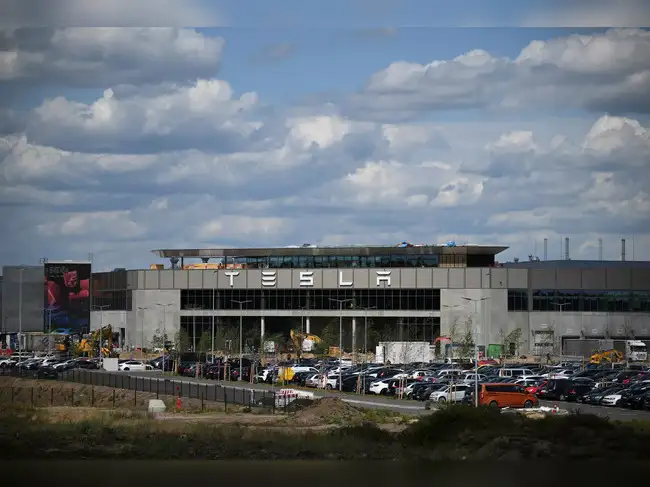 tesla: Tesla plans sweeping expansion to Berlin plant, cell production ...