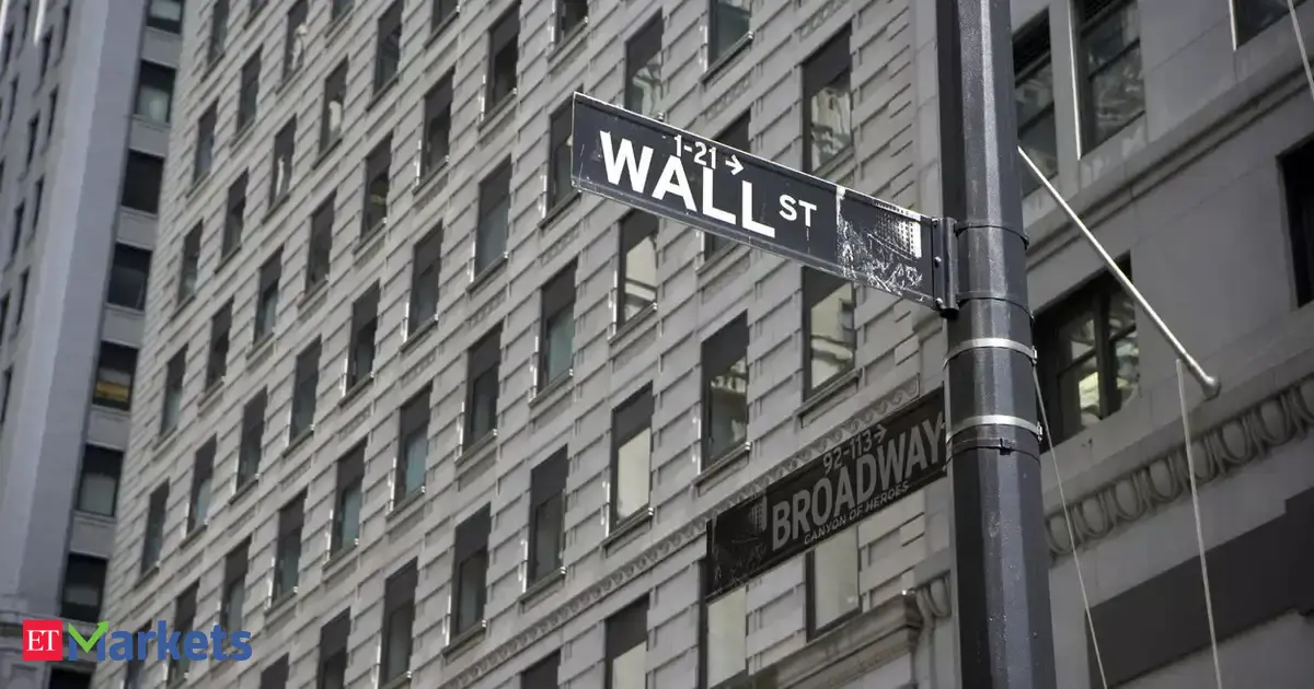 wall street today: Wall Street rises investors chase bargains outside ...