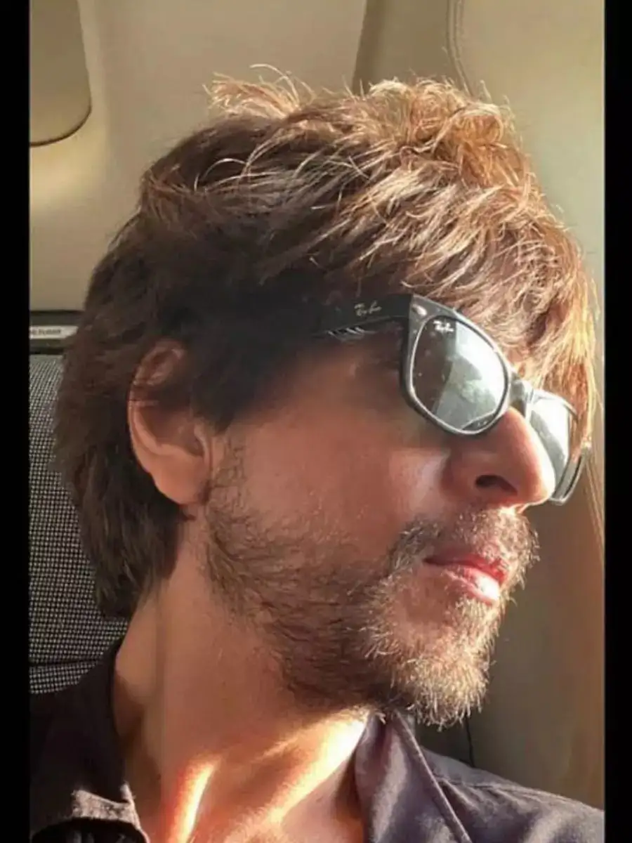 Shah Rukh's 'Double Dhamaka'! 10 Times SRK Mastered Dual Roles | NewsPoint