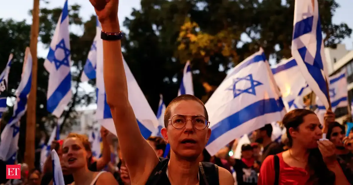 Israeli protesters keep pressure on Netanyahu after judicial turmoil ...