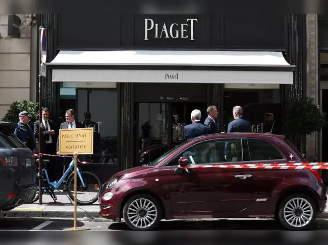 The Paris heist: Armed gang robs jewellery worth millions from Piaget ...