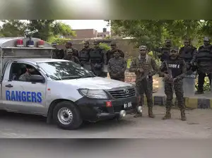 Pakistan Rangers detain six Indian 'smugglers': Army - The Economic Times