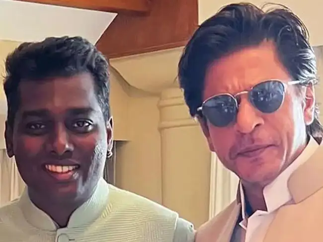 netizens: Video of Shah Rukh Khan bowing down to ‘Jawan’ director Atlee ...