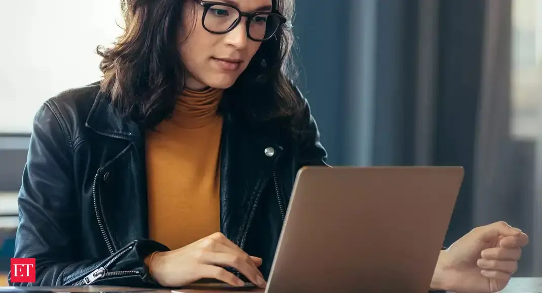 Working on a computer for long hours? 5 ways to take care of your eyes ...