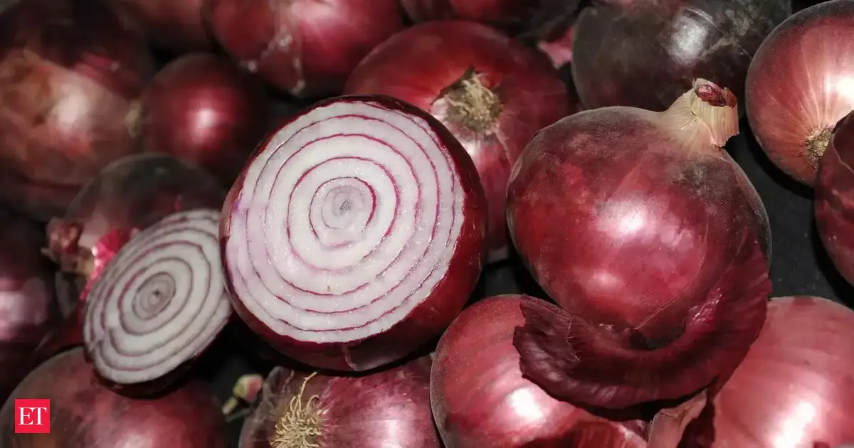India onion exports: Asia feels the sting of India's onion export ban ...