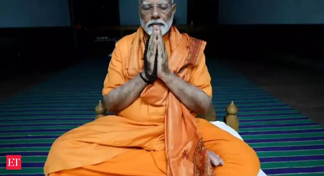 PM's routine - PM Narendra Modi begins his 'dhyan' at Kanyakumari ...