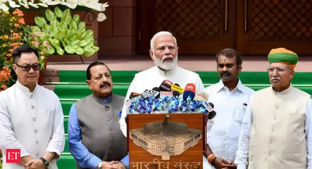 18th Lok Sabha: PM Modi and other senior ministers take oath - PM takes oath | The Economic Times