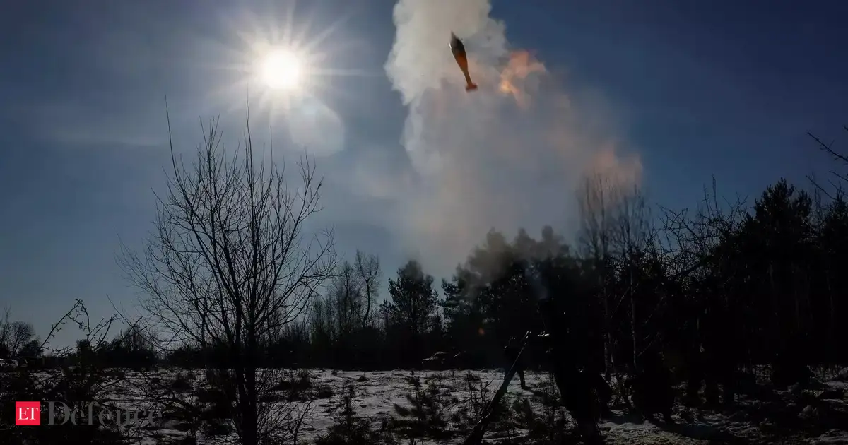 Ukrainian air base under fire as Russia aims at F-16 arrivals - The ...