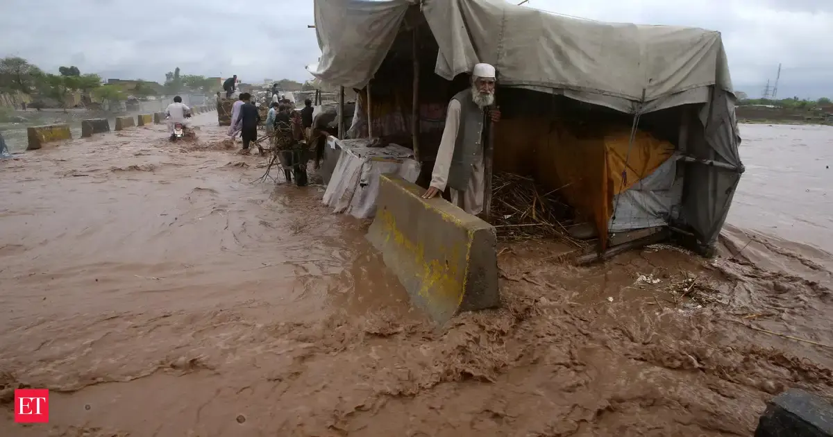Flash flooding triggered by heavy monsoons in northwest Pakistan kills ...