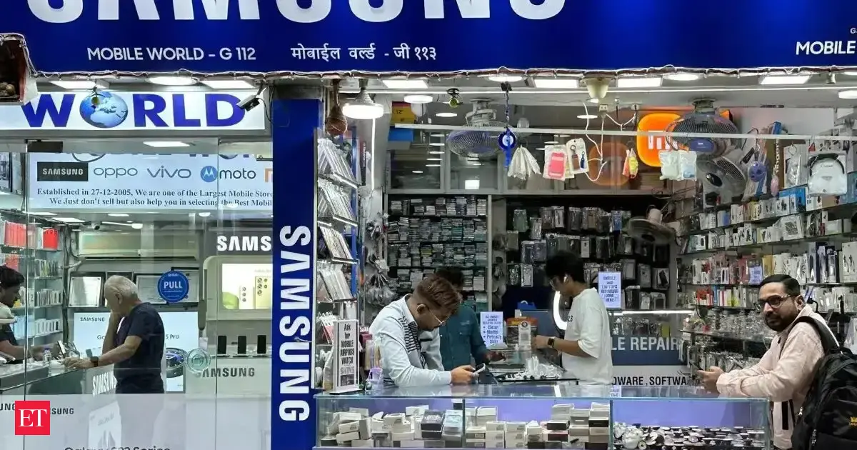 samsung electronics: Samsung India workers ramp up wage protests as ...