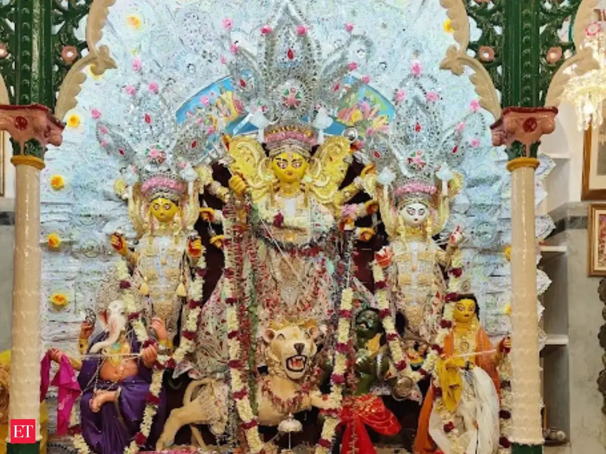 Mallick Bari Puja - Check out these iconic Bonedi Bari Durga Puja in ...