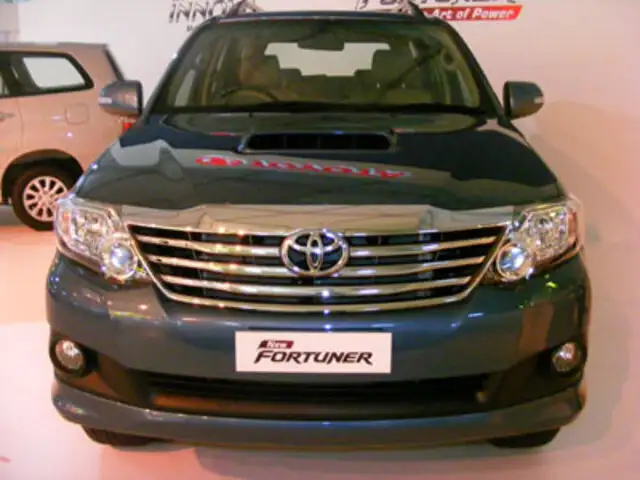 First major facelift - Toyota Fortuner facelift unveiled! | The ...