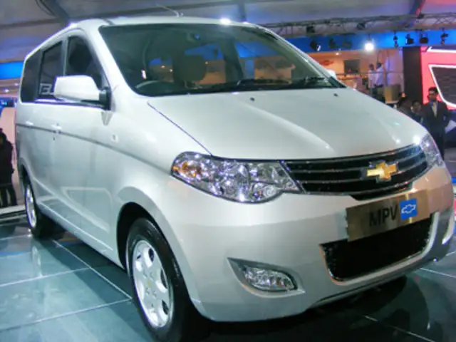 MPV offers space for large families - Auto Expo 2012: GM unveils ...