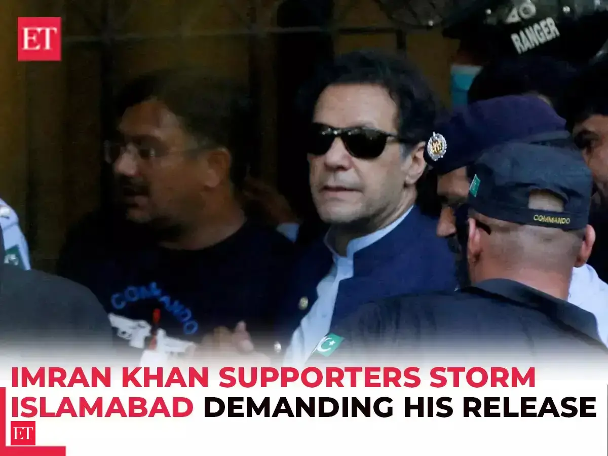 Pakistan: Imran Khan supporters storm Islamabad demanding his release ...