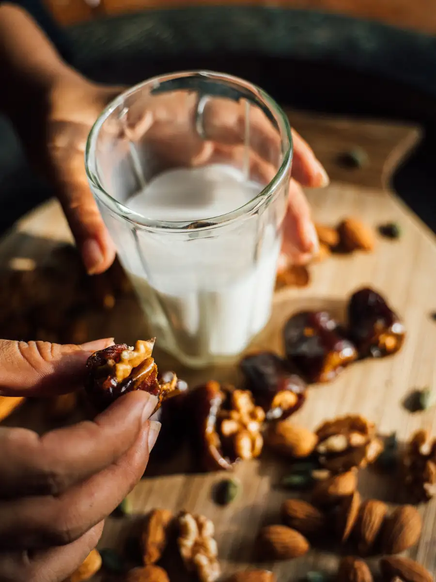 7 nuts to add to milk for boosted immunity | EconomicTimes