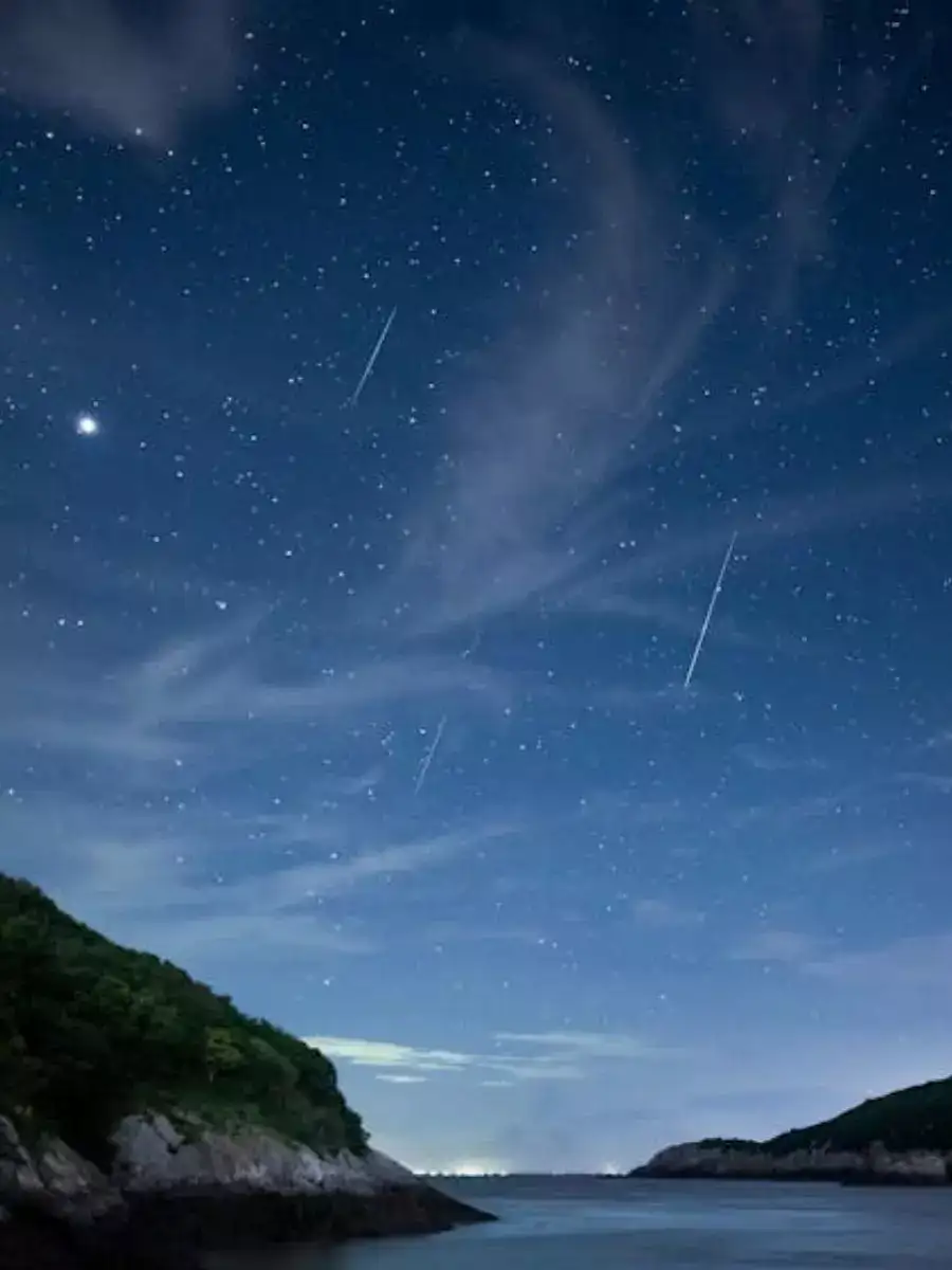 Bright Flash on the Moon: Astronomer Captures Terrifying Meteor Crash ...