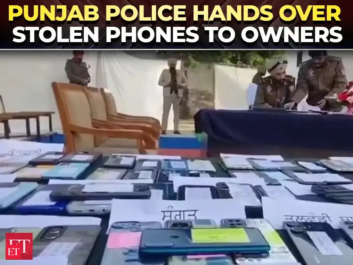 Punjab Police hands over nearly 106 stolen mobile phones to owners ...