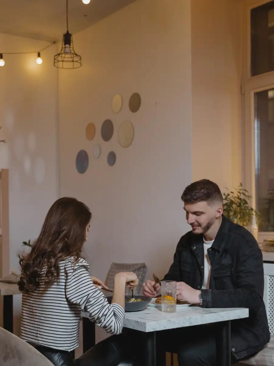 10 sweet and simple gift ideas for a great first date | EconomicTimes