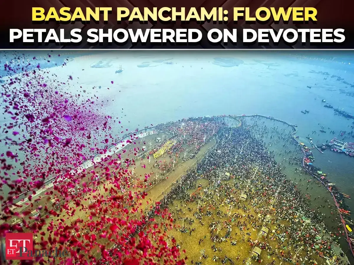 Mahakumbh 'Amrit Snan': Flower petals showered on devotees on Basant ...