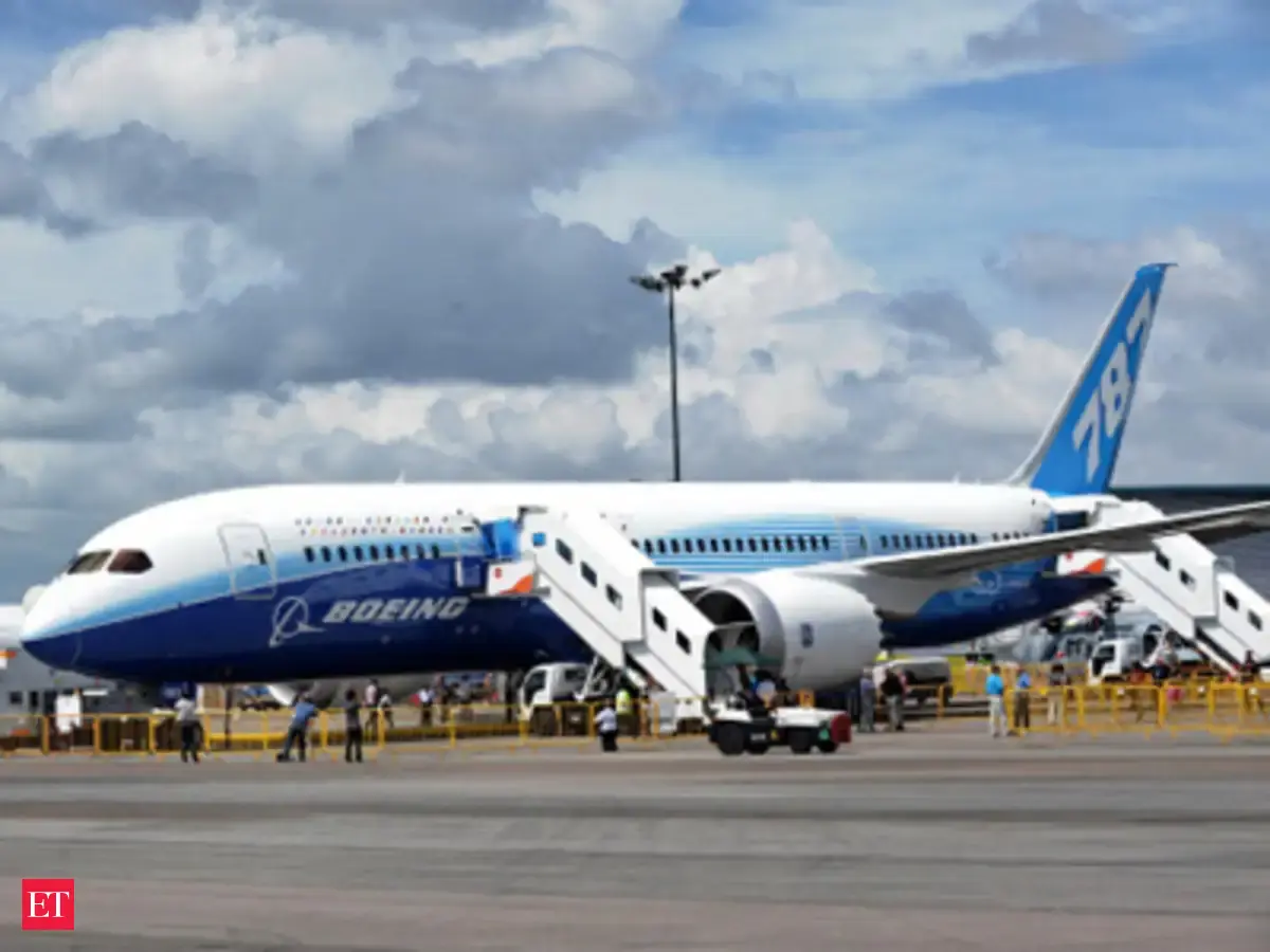 Windows of Boeing 787 - Preview of Boeing 787 Dreamliner ahead of ...