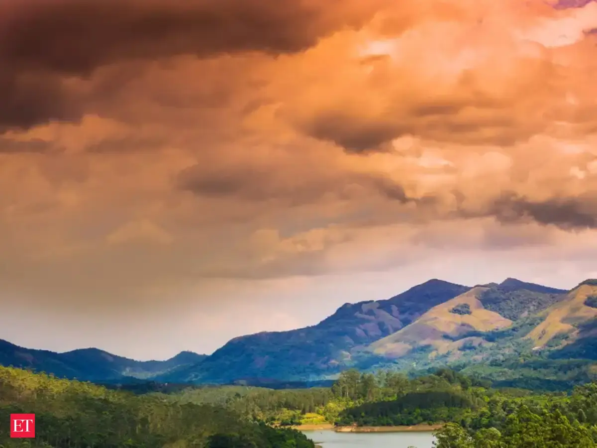 Top 6 hill stations in South India to explore this Spring - Munnar ...
